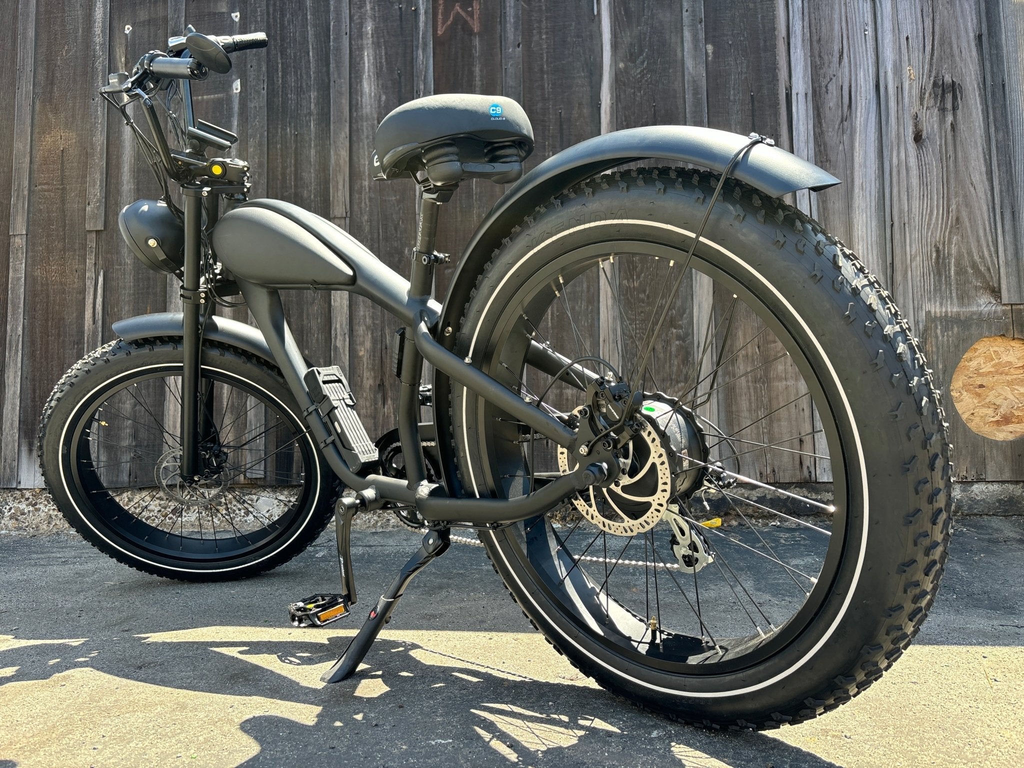 Custom Black Wave 750 w Electric Vintage eBike 26x4 Fat tire electric